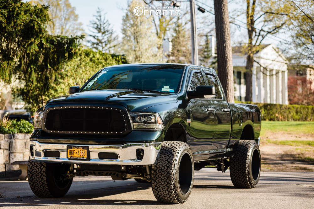 2016 Ram 1500 with 22x14 -76 Vision Spyder and 35/13.5R22 Venom Power Terra Hunter X/t and ...