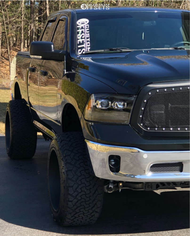 2016 Ram 1500 with 22x14 -76 Vision Spyder and 35/13.5R22 Venom Power Terra Hunter X/t and ...