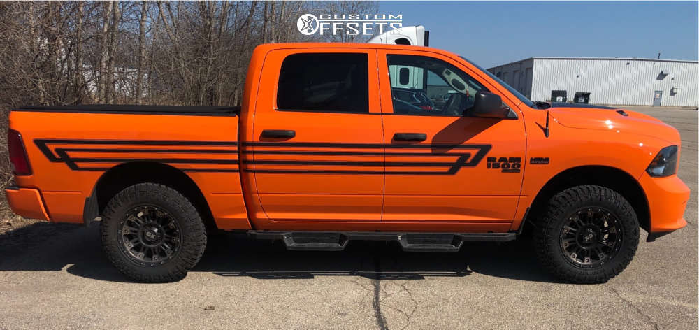 2019 Ram 1500 Classic with 18x9 0 XD Hoss 2 and 265/70R18 Radar ...