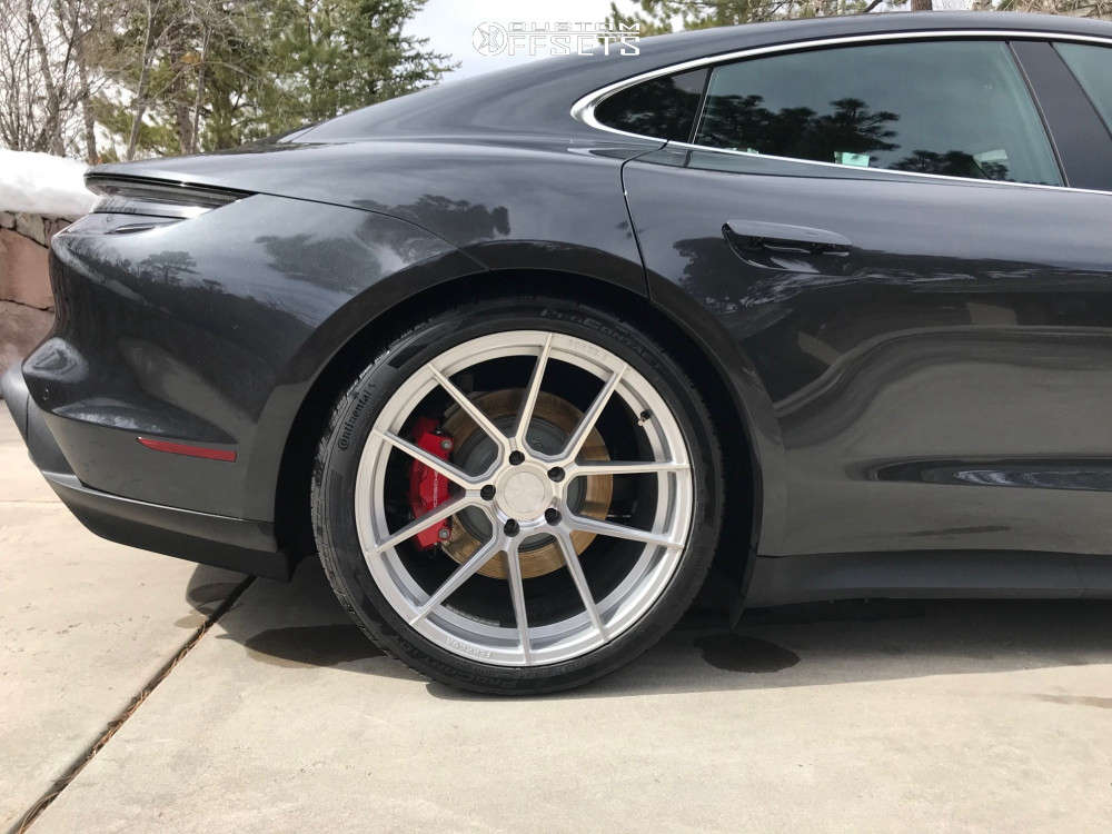 2020 Porsche Taycan with 21x9 45 Ferrada F8-fr8 and 265/35R21 ...