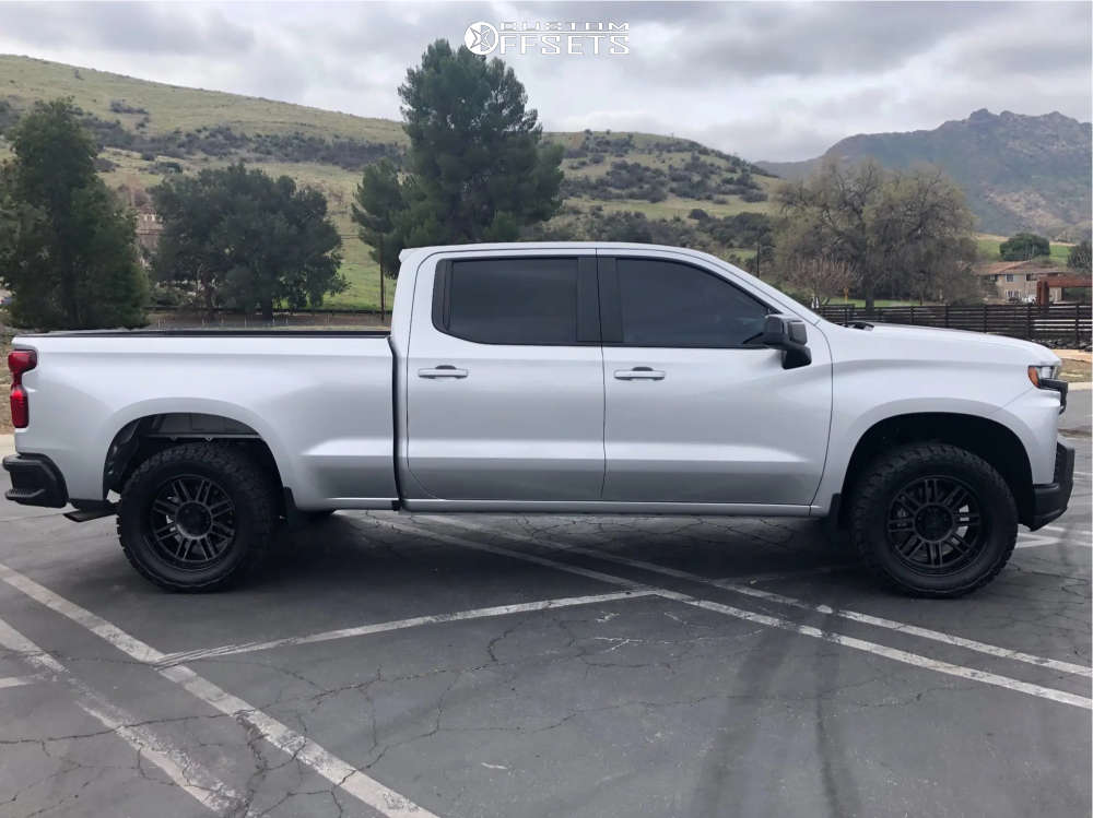 2019 Chevrolet Silverado 1500 with 20x10 -18 XD Xd850 and 33/12.5R20 ...