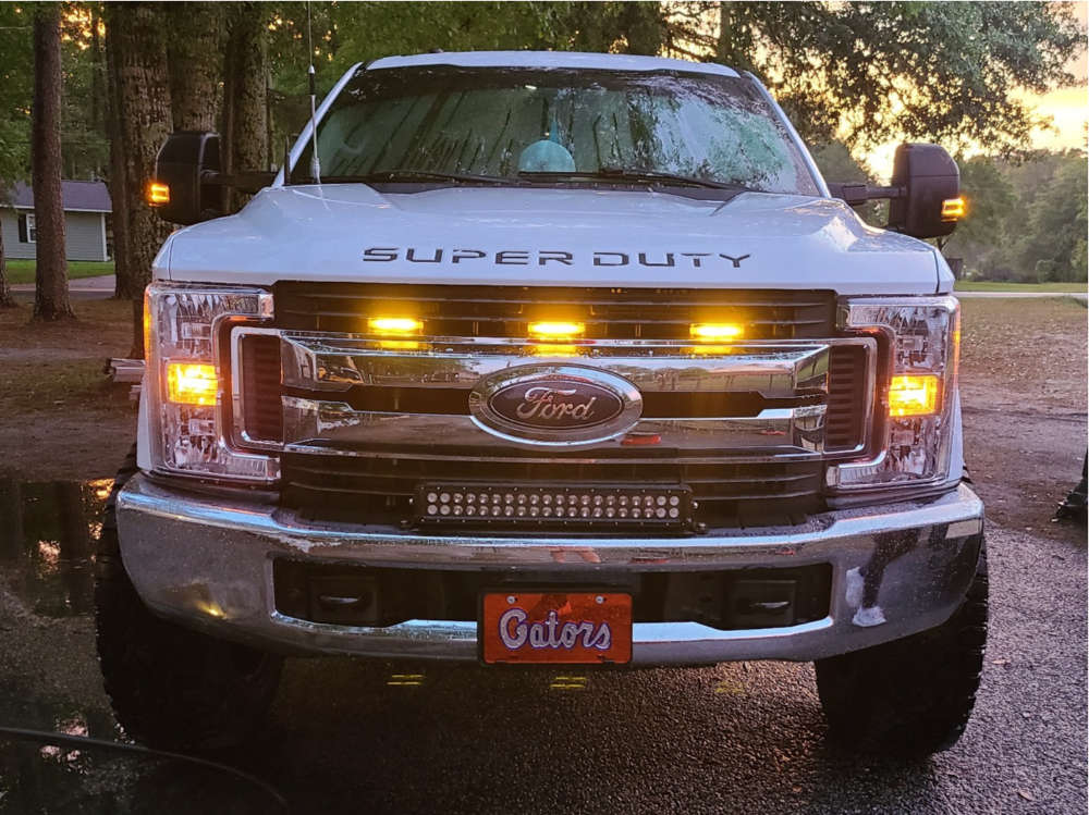 2018 Ford F-250 Super Duty with 20x10 -25 TIS 544BM and 37/13.5R20 Fury ...