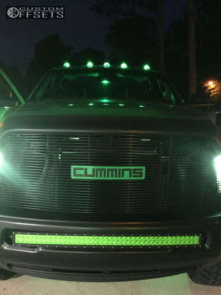 2015 Ram 2500 with 20x12 -44 Hostile Knuckles and 35/12.5R20 Nitto ...