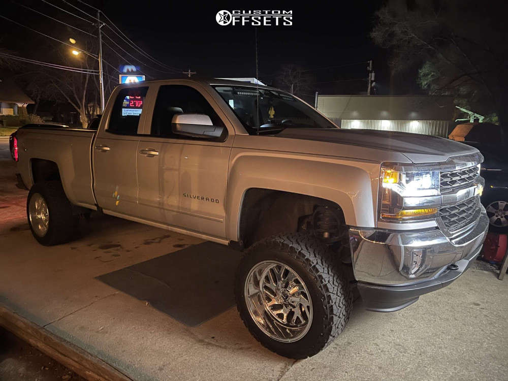 2018 Chevrolet Silverado 1500 with 20x12 -44 Fuel Triton and 33/12.5R20 ...