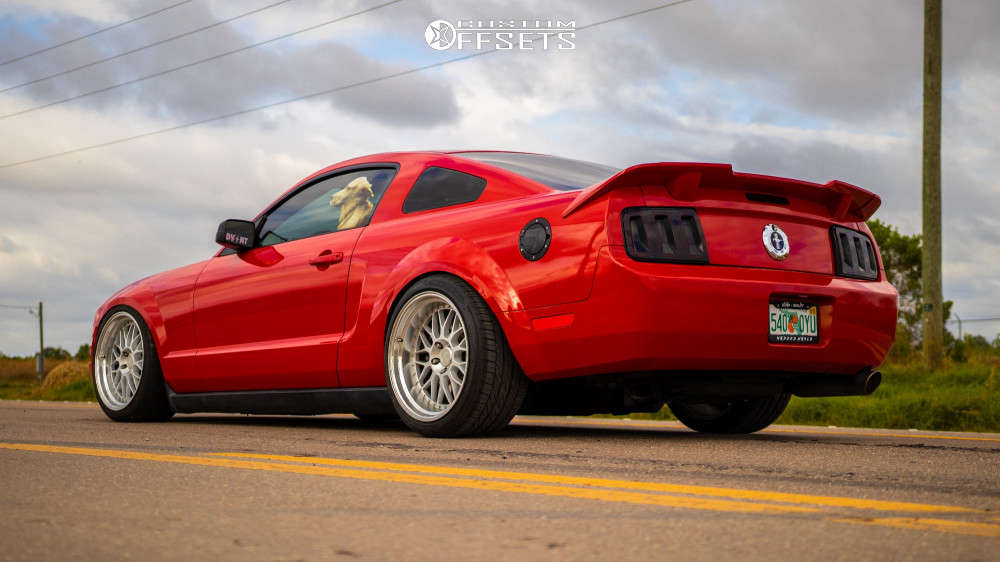2006 Ford Mustang with 19x9.5 22 Aodhan Ah02 and 245/40R19 Nitto Motivo ...