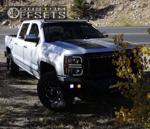 2015 Chevrolet Silverado 1500 with 18x9 1 Fuel Boost and 285/65R18 ...