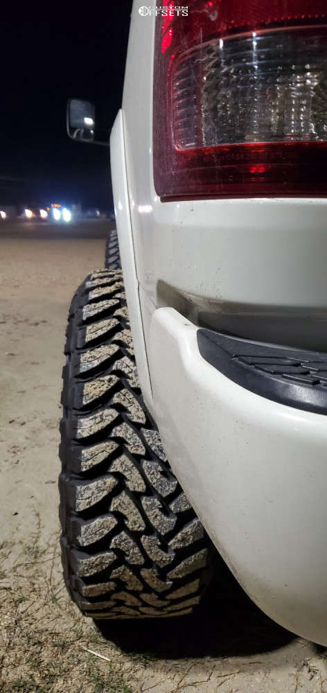 2018 Ram 2500 with 22x12 -44 Dropstars 655bm and 37/13.5R22 Toyo Tires ...