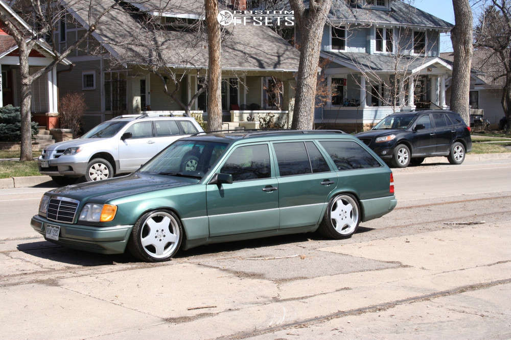 1994 Mercedes-Benz E320 with 18x8.5 44 OEM Wheels Monoblock and 215/40R18 Lionhart Lh-503 and ...