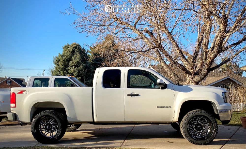 2008 GMC Sierra 1500 with 22x12 -51 Hostile Jigsaw and 33/12.5R22 Kenda ...