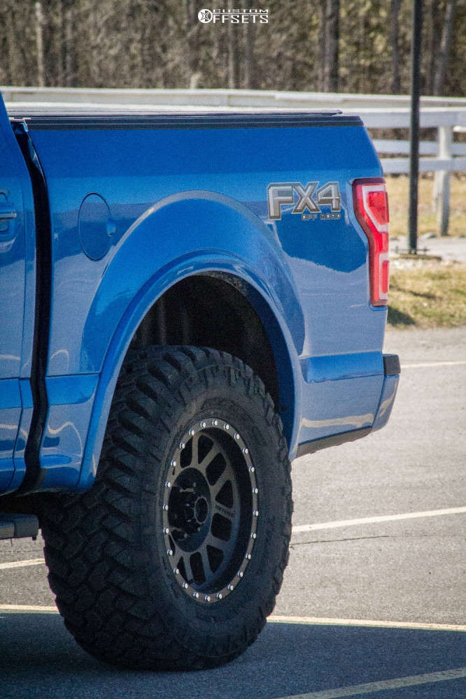 2020 Ford F-150 with 17x8.5 -0 Method Mesh and 33/12.5R17 Nitto Trail ...