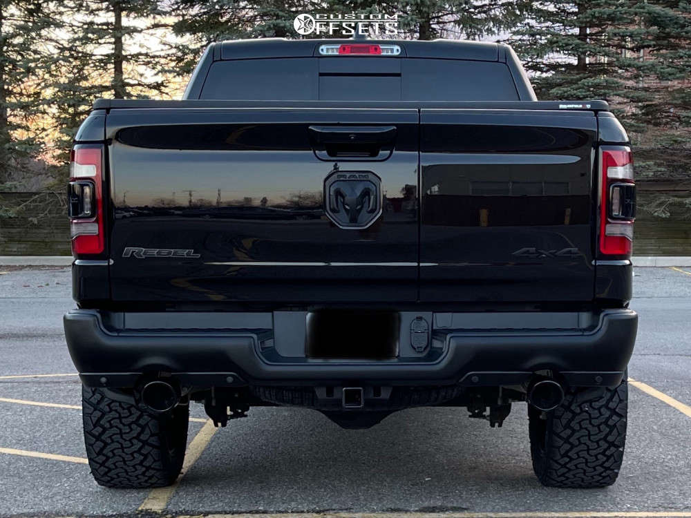 2020 Ram 1500 with 20x10 -18 Fuel Contra and 33/12.5R20 Venom Power ...