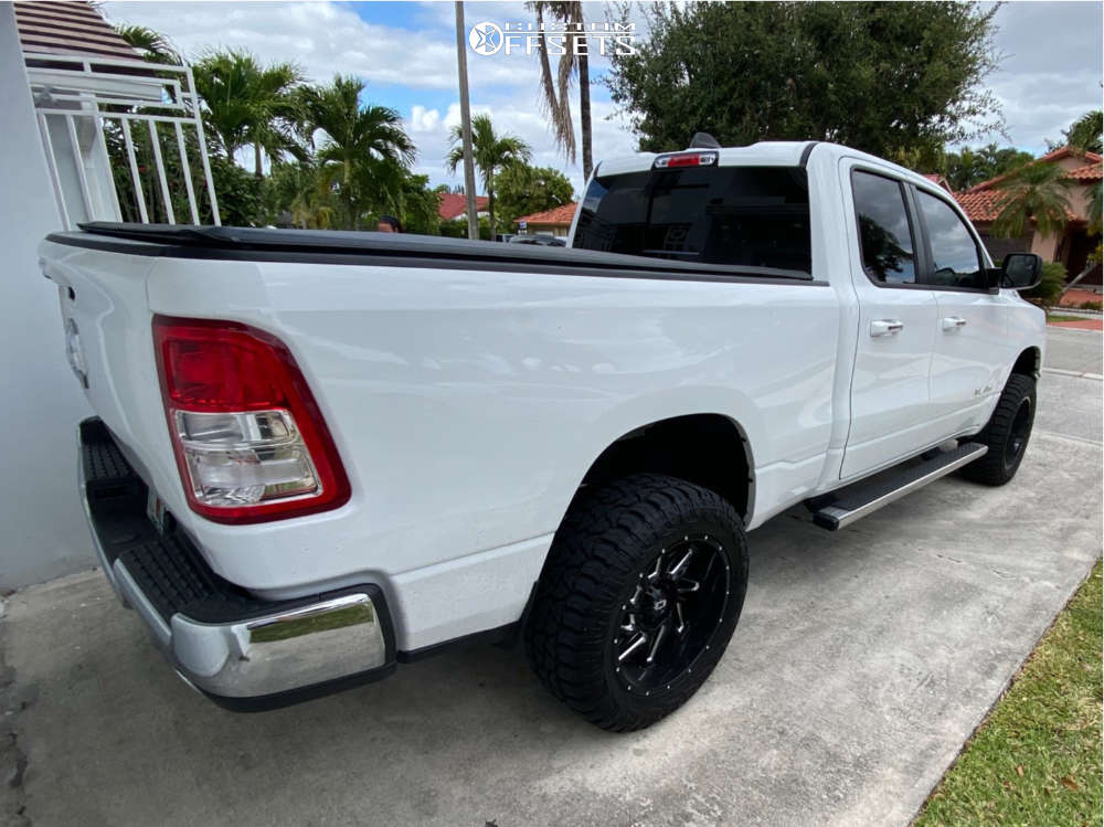 2020 Ram 1500 with 20x10 -25 Vision Spyder and 33/12.5R20 Federal ...