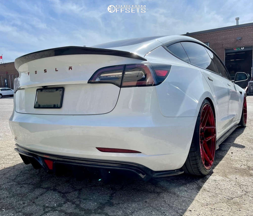 2020 Tesla 3 with 20x9.5 30 BC Forged EH309 and 245/35R20 Michelin ...
