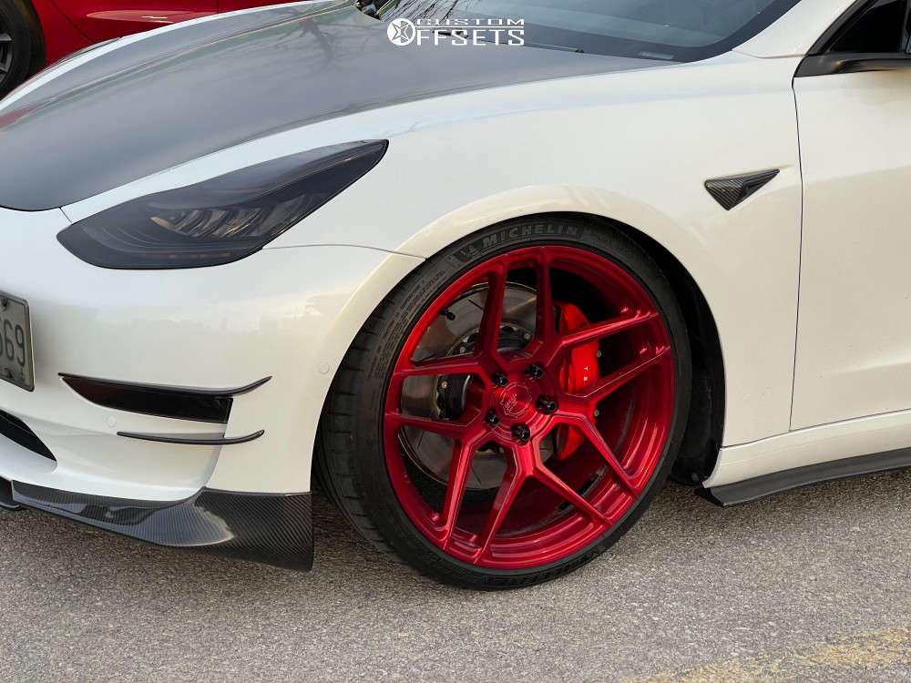 2020 Tesla 3 with 20x9.5 30 BC Forged EH309 and 245/35R20 Michelin ...