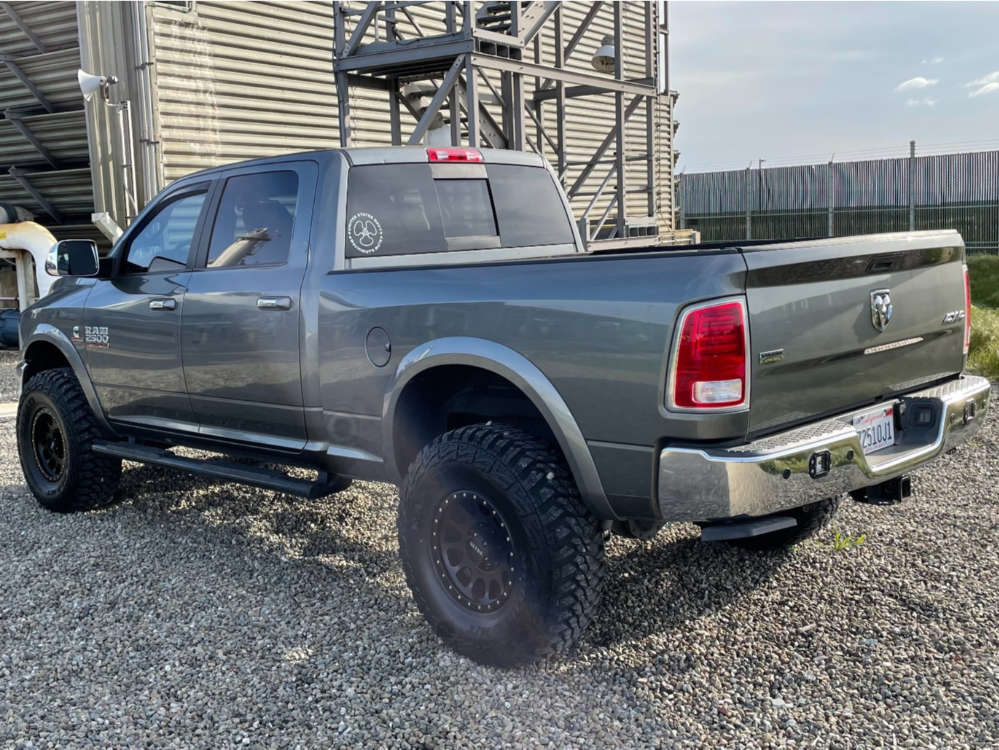 2013 Ram 2500 with 17x8.5 0 Method Nv and 37/12.5R17 Kanati Mud Hog and ...