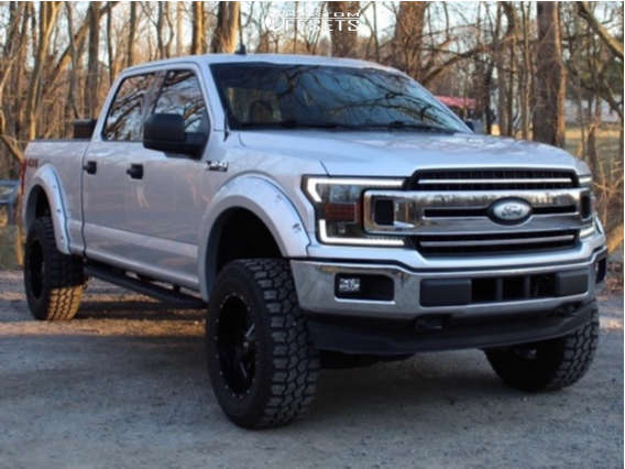 2019 Ford F-150 with 20x10 -24 Moto Metal Mo804 and 35/12.5R20 AMP Mud ...
