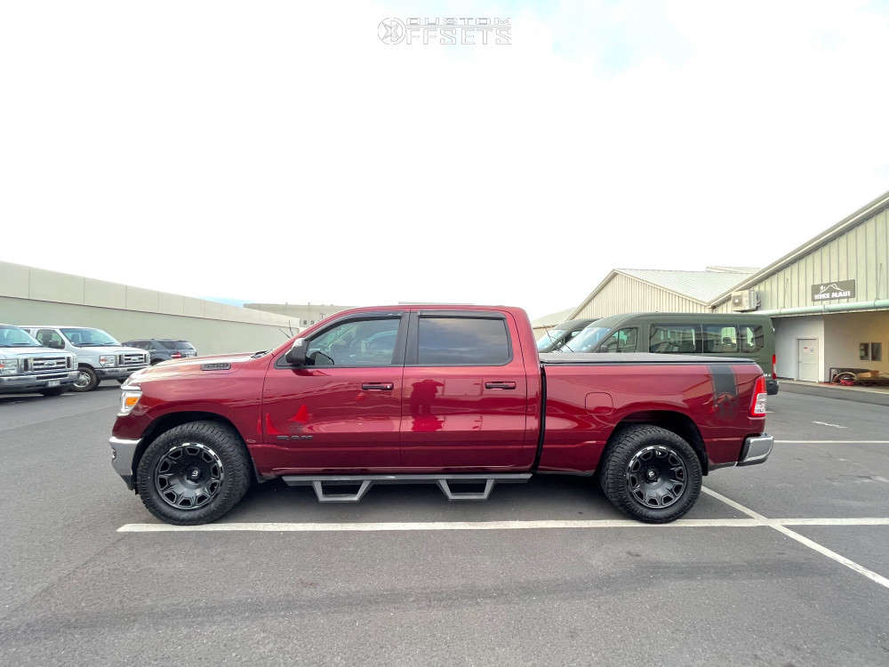 2019 Ram 1500 with 20x10 -18 Fuel Vengeance and 33/12.5R20 Atturo A/t ...