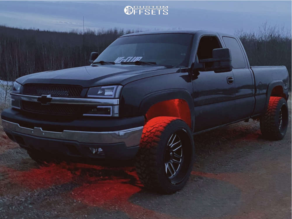 2005 Chevrolet Silverado 1500 with 22x12 -43 Fuel Ignite and 33/12.5R22 ...