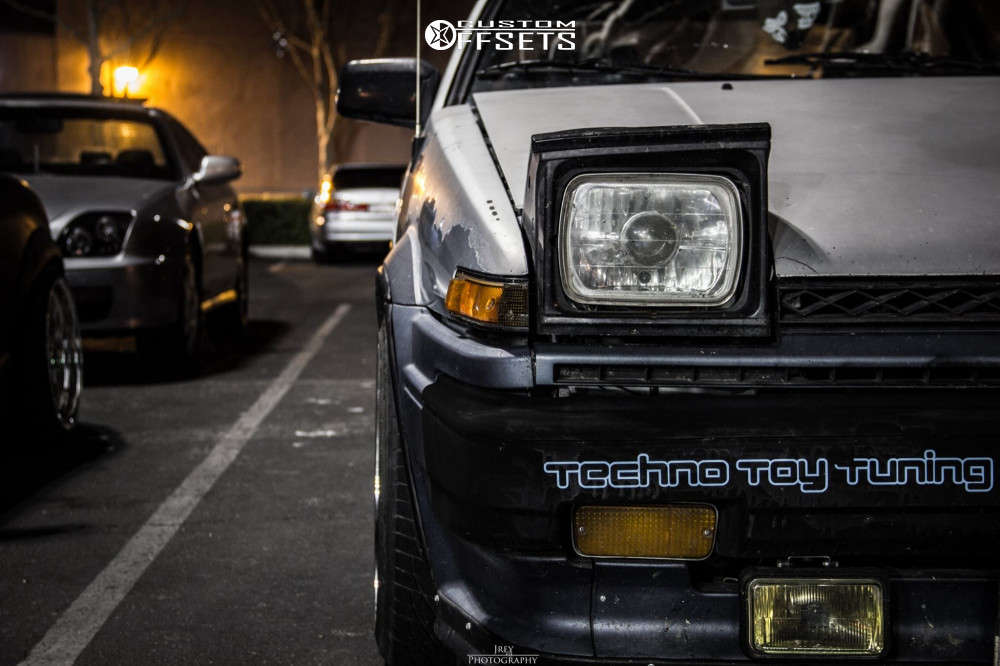 1985 Toyota Corolla with 15x8 F1R F01 and 195/50R15 Hankook Ventus V2 ...