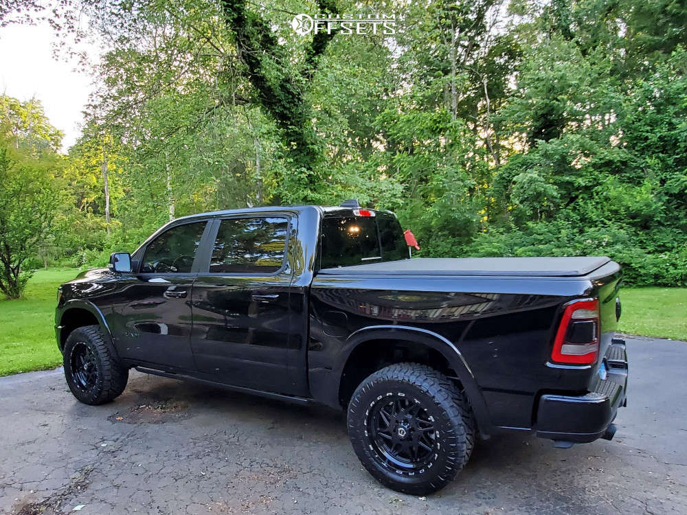2021 Ram 1500 with 20x9 TIS 552B and 33/12.5R20 Nitto Ridge Grappler ...