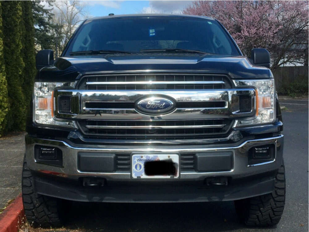 2018 Ford F-150 with 18x9 1 Fuel Covert and 33/12.5R18 Toyo Tires Open ...