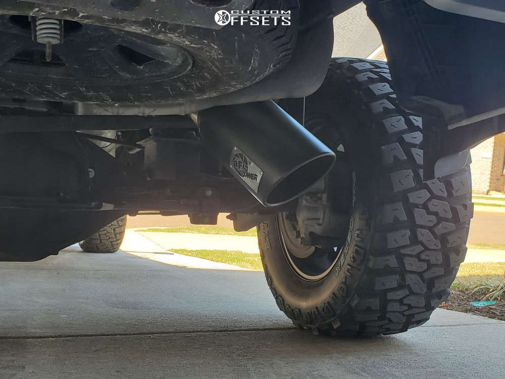 2019 Ram 2500 with 18x9 -12 TIS 535B and 33/12.5R18 Dick Cepek Extreme ...