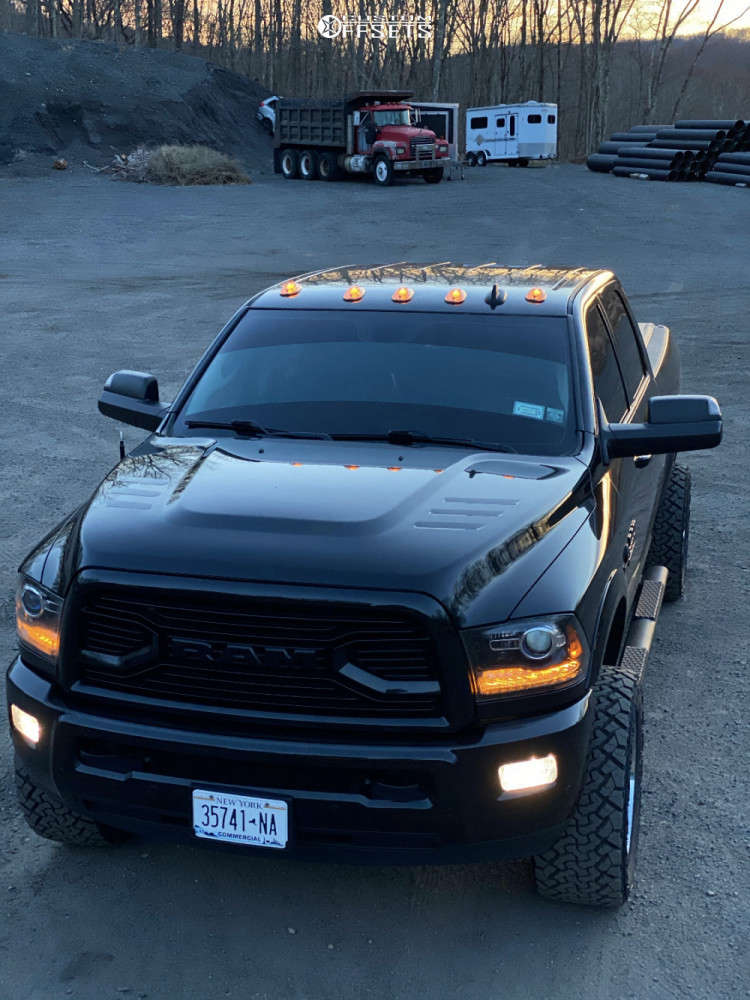 2018 Ram 2500 with 20x10 -25 Vision Sliver and 33/12.5R20 Venom Power ...