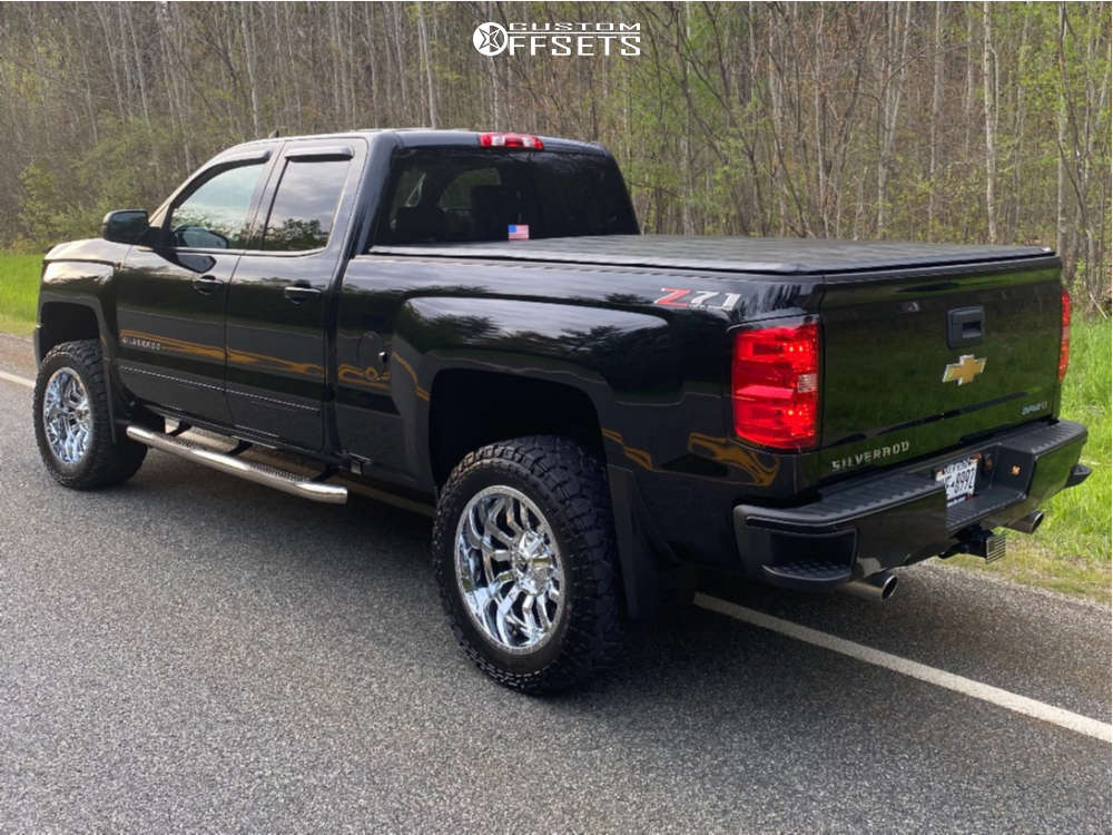 2018 Chevrolet Silverado 1500 with 20x12 -44 Fuel Sledge and 33/12.5R20 ...