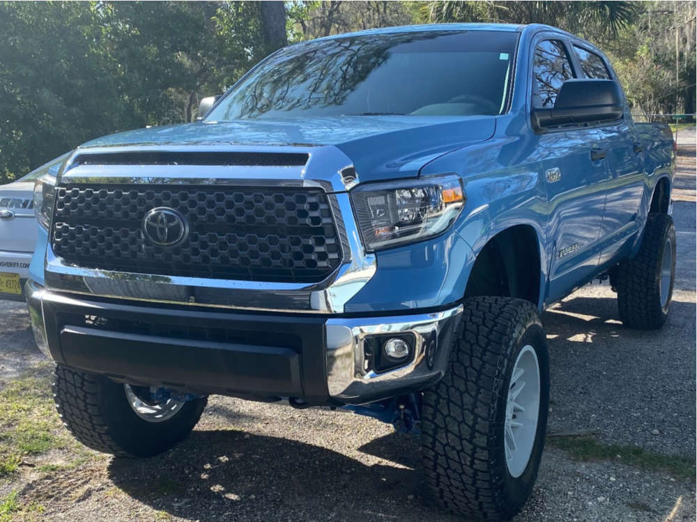 2020 Toyota Tundra with 20x10 -25 Motiv Offroad Magnus and 325/60R20 ...