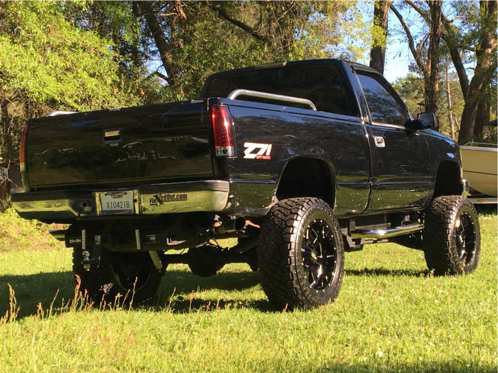 1997 Chevrolet Silverado 1500 with 20x10 0 Moto Metal Mo962 and 35/12 ...