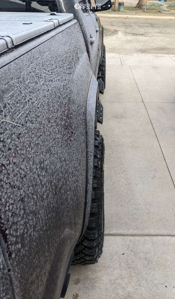 2020 Toyota Tacoma with 17x9 -12 Fuel Militia and 285/70R17 Falken ...