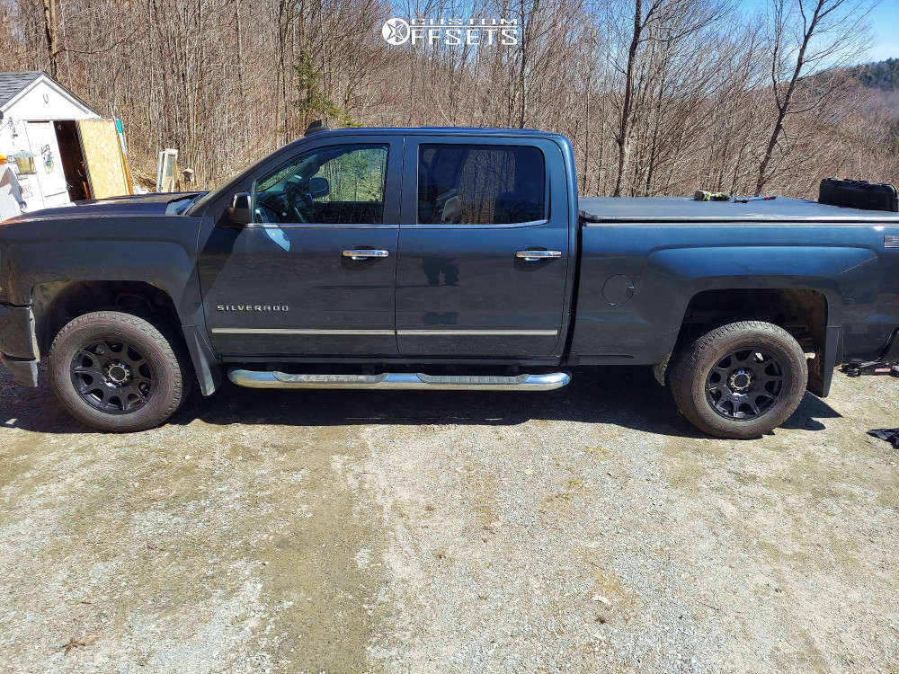 2017 Chevrolet Silverado 1500 with 18x9 18 Method Roost and 265/65R18 ...