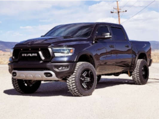 2020 Ram 1500 with 20x12 -51 Vision Razor and 35/12.5R20 Versatyre Mxt ...
