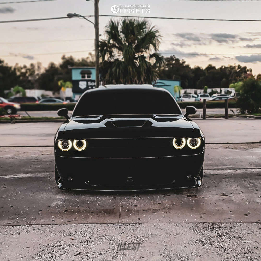 2016 Dodge Challenger with 20x10 -20 LD97FORGED LD16 and 275/40R20 ...