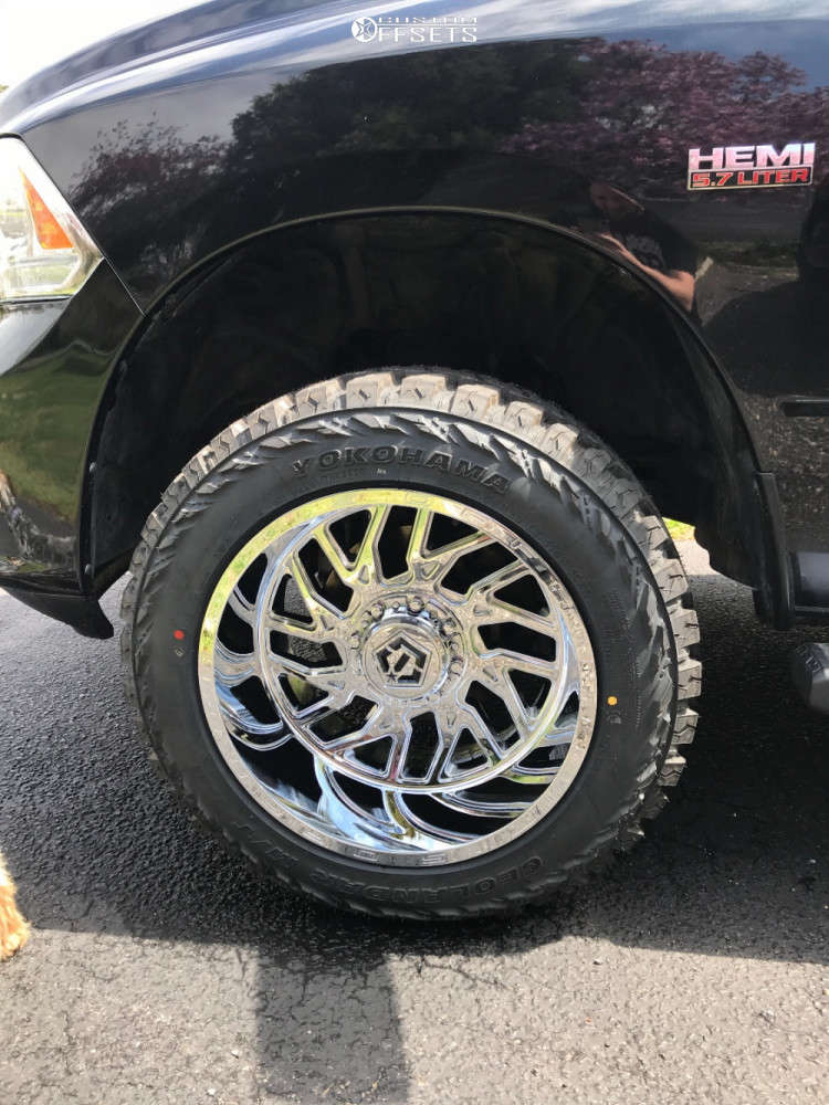 2015 Ram 1500 with 20x12 -44 TIS 544C and 33/12.5R20 Yokohama Geolandar ...