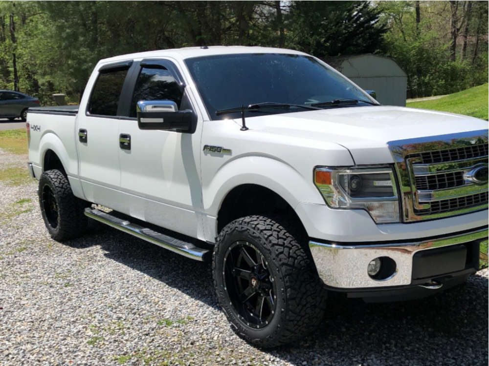 2014 Ford F-150 with 20x10 -19 Ballistic Rage 959 and 33/12.5R20 Venom ...