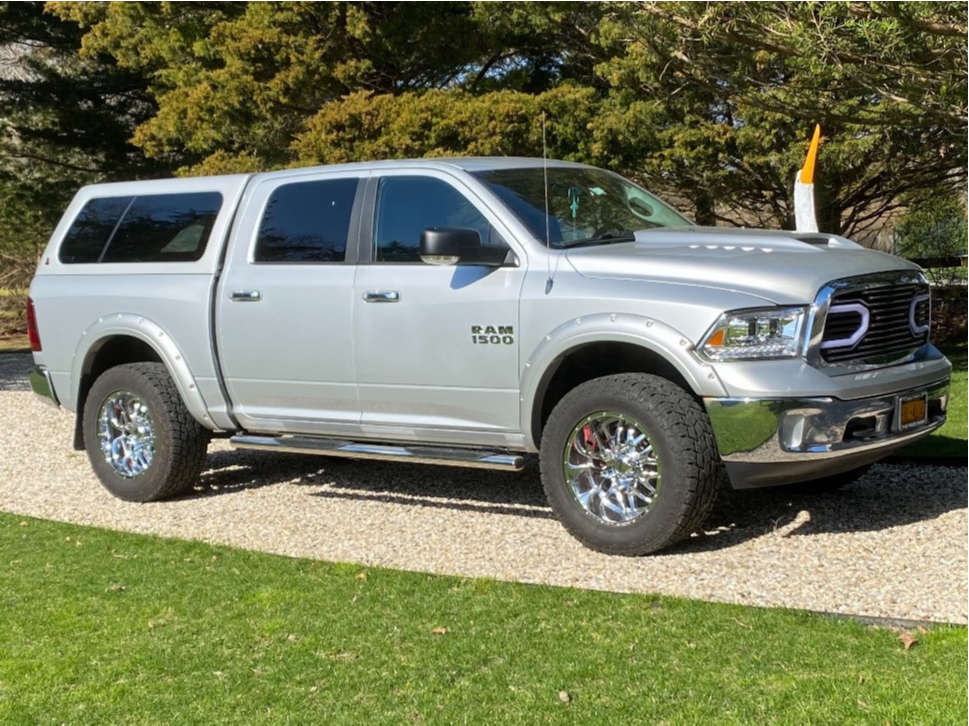 2013 Ram 1500 with 20x10 -25 Ultra Hunter 203 and 35/12.5R20 Toyo Tires ...