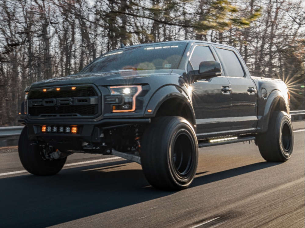 2020 Ford Raptor with 20x12 -44 V-Rock Strike and 35/12.5R20 Toyo Tires ...