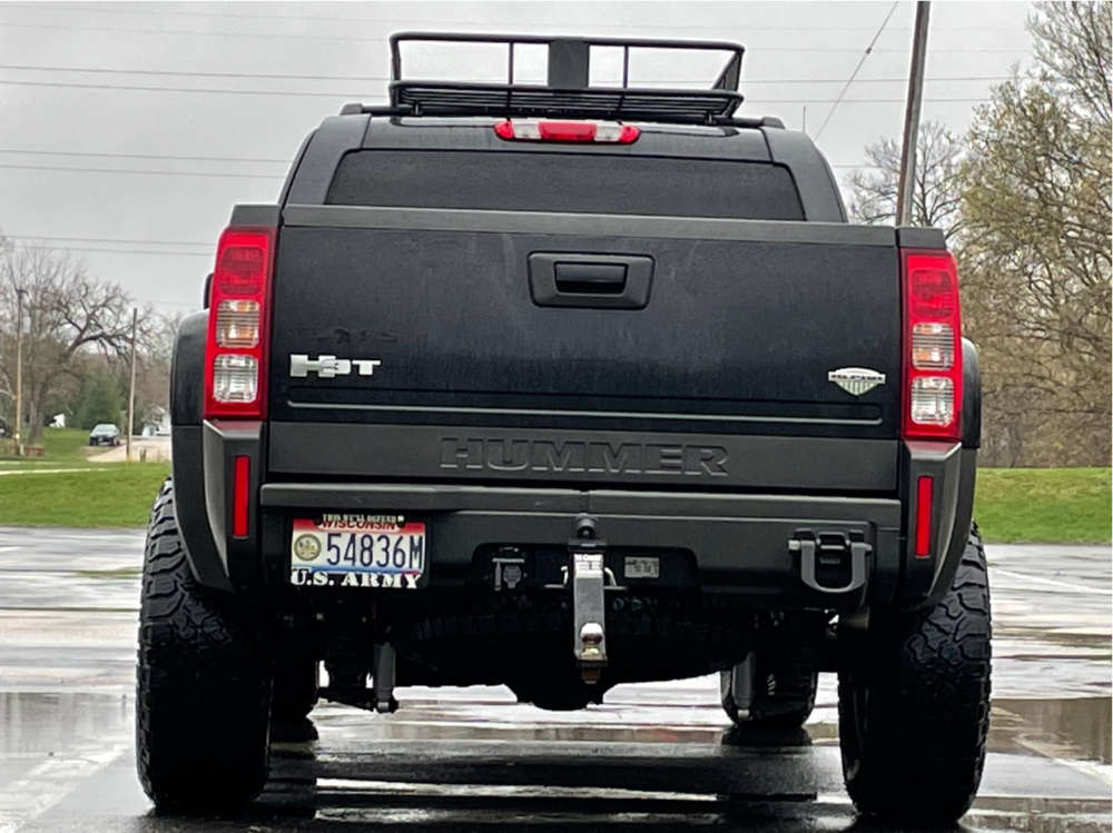 2009 Hummer H3T with 17x6.5 0 Gear Off-Road Proto Call and 285/70R17 ...