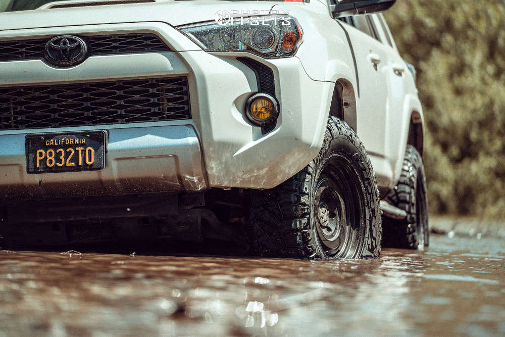 2019 Toyota 4Runner with 17x8.5 0 Fifteen52 Offroad Analog Hd and 275 ...