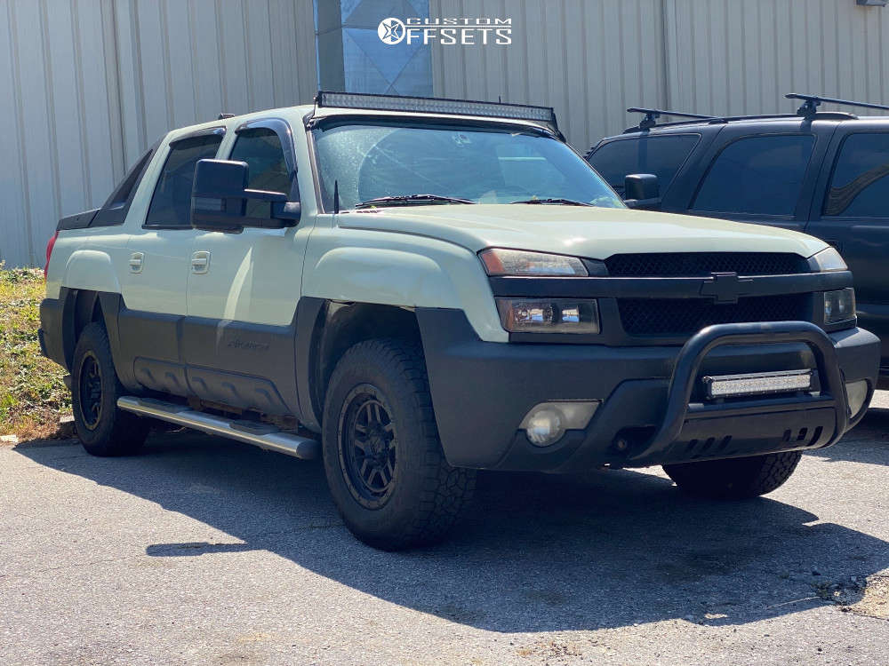 2003 Chevrolet Avalanche 1500 with 17x8.5 12 KMC Km540 and 265/70R17 ...