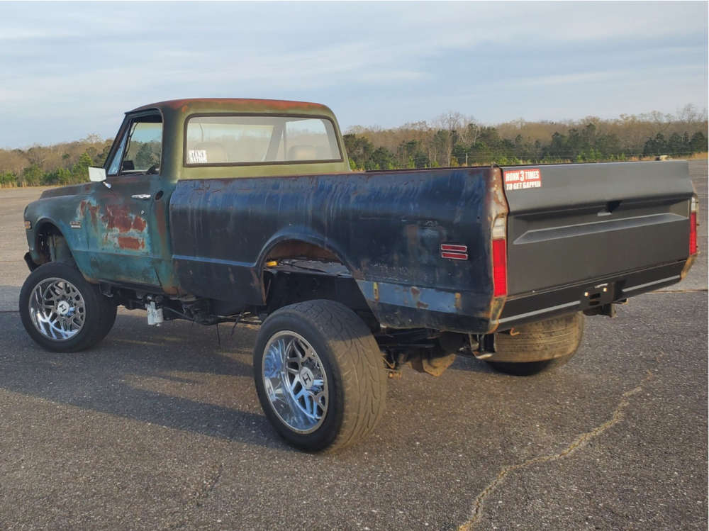 1967 GMC C15/C1500 Pickup with 20x12 -44 Hostile Sprocket and 33/12 ...