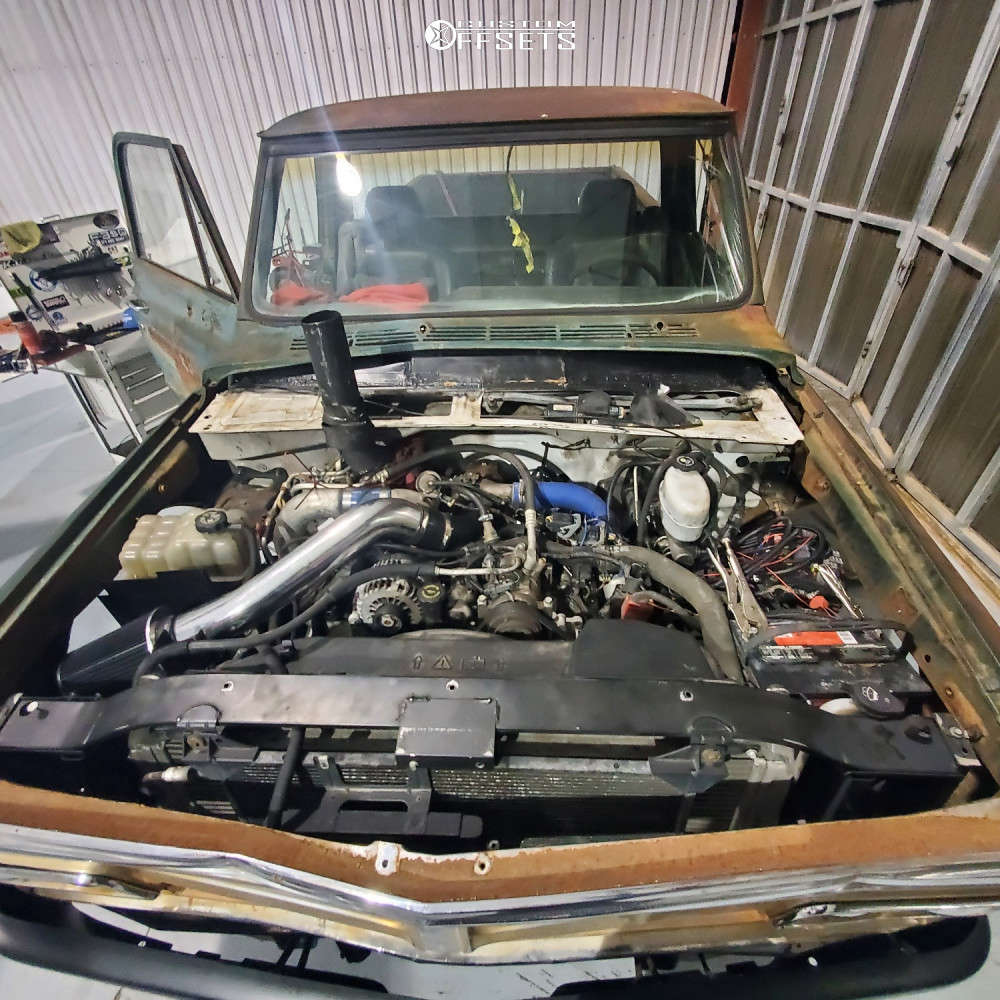 1967 GMC C15/C1500 Pickup with 20x12 -44 Hostile Sprocket and 33/12 ...