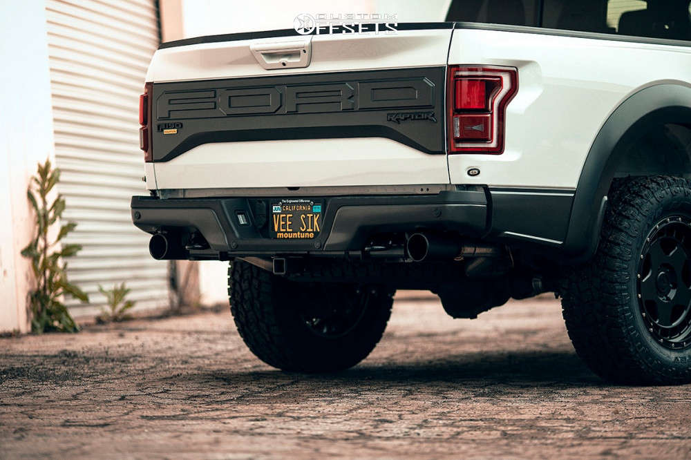 2018 Ford Raptor with 20x9 18 Fifteen52 Offroad Turbomac Hd and 35/12 ...