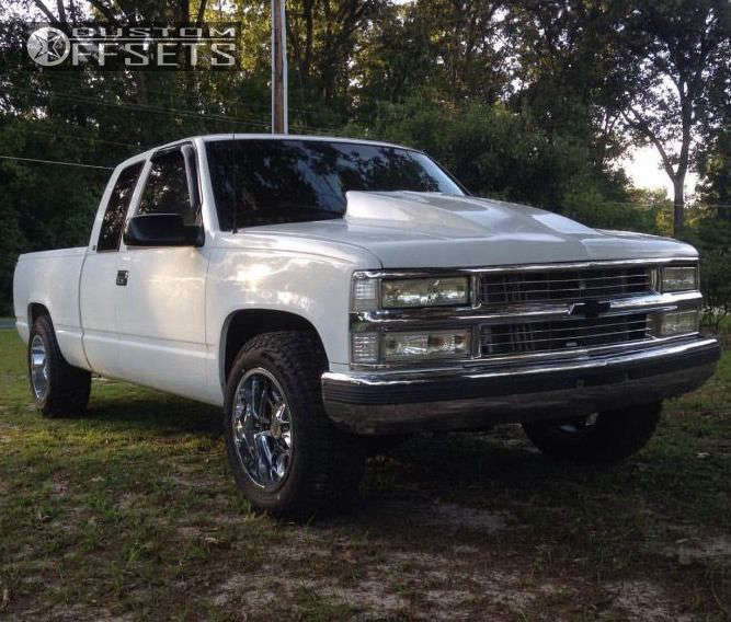 1997 Chevrolet C1500 with 18x10 -24 Moto Metal MO969 and 285/70R18 ...
