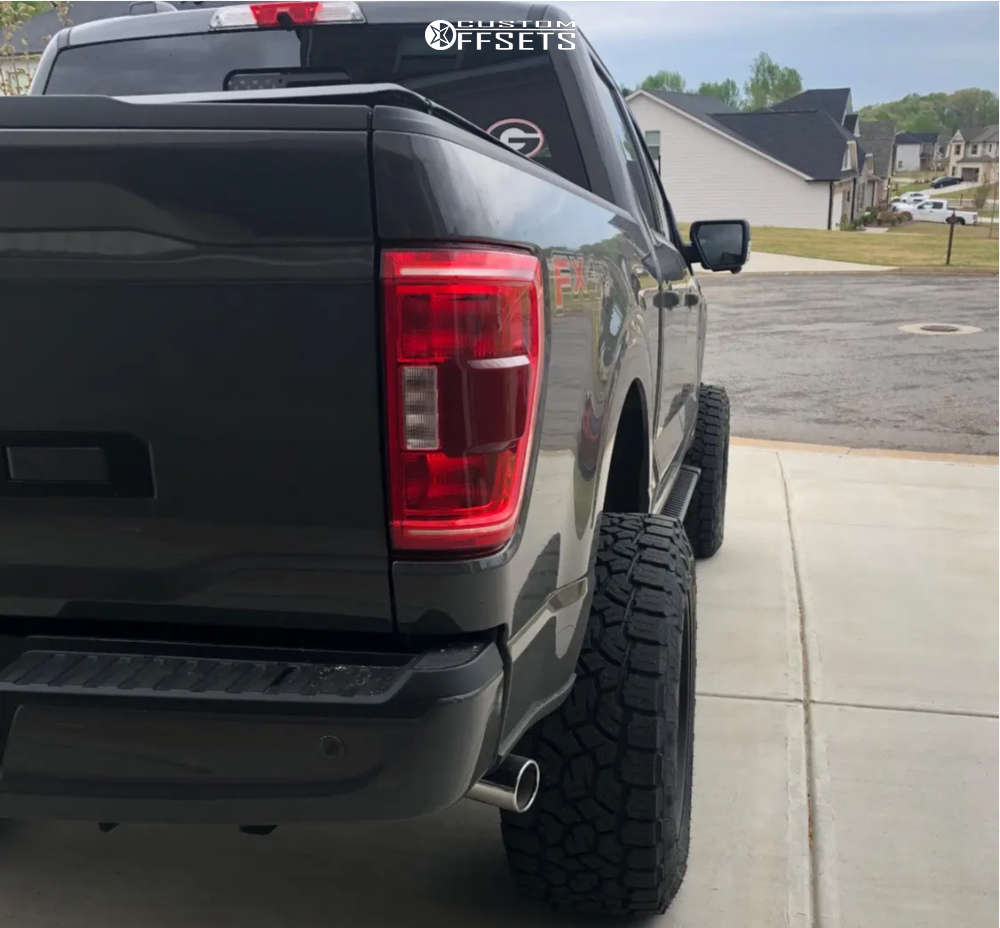 2021 Ford F-150 with 20x12 -51 Vision Razor and 35/13.5R20 Toyo Tires ...