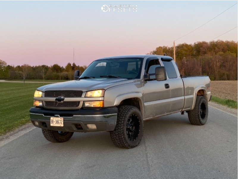 2004 Chevrolet Silverado 1500 with 18x10 -24 Moto Metal Mo970 and 31/12 ...