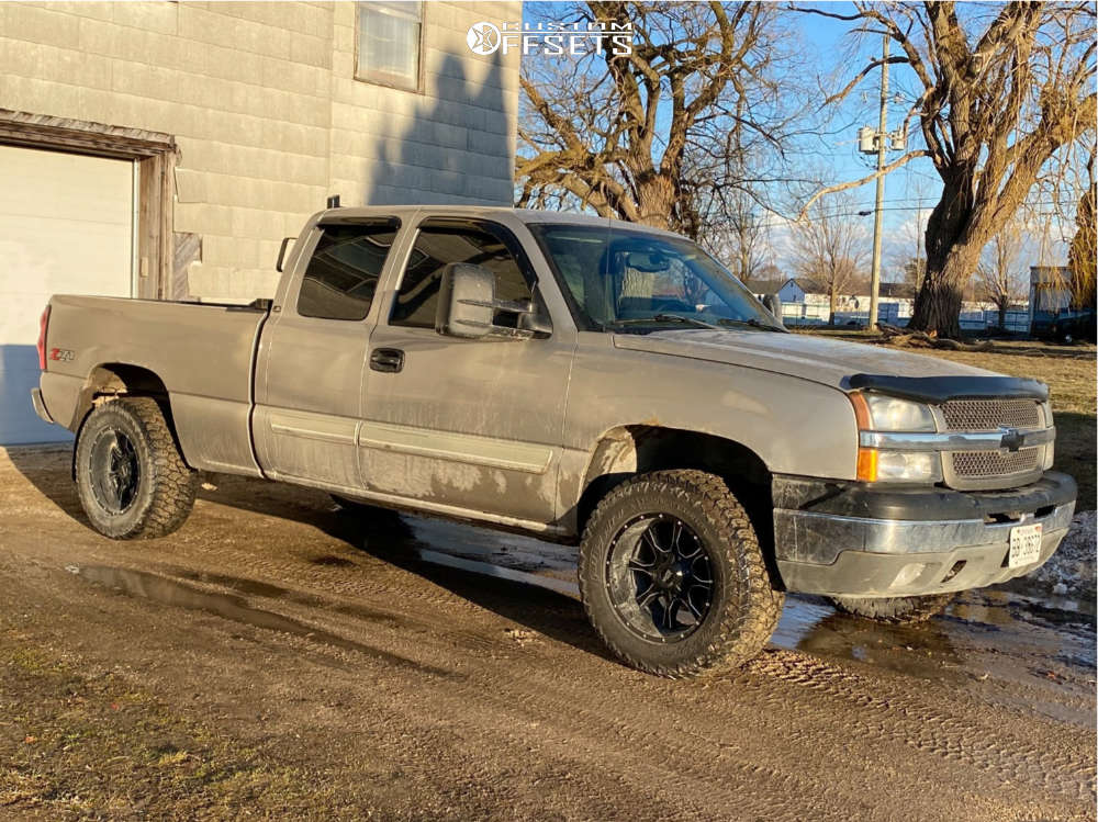 2004 Chevrolet Silverado 1500 with 18x10 -24 Moto Metal Mo970 and 31/12 ...