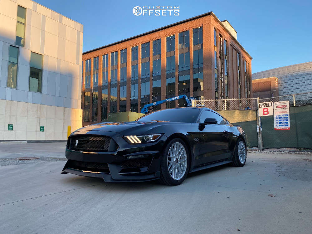 2017 Ford Mustang with 19x9.5 35 Rotiform Rse and 285/35R19 Atlas and ...