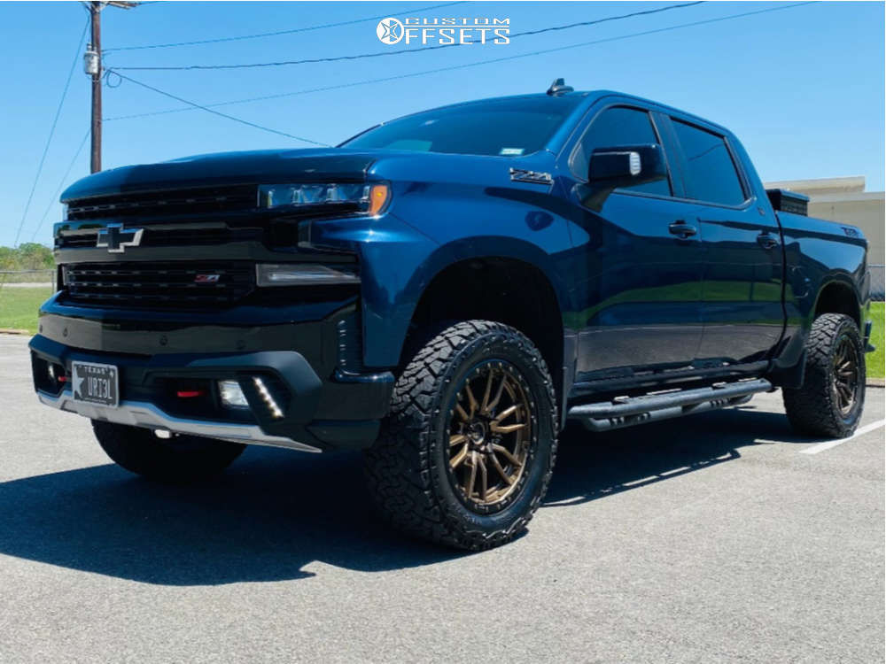 2020 Chevrolet Silverado 1500 with 20x10 -11 Fuel Rebel and 33/12.5R20 ...